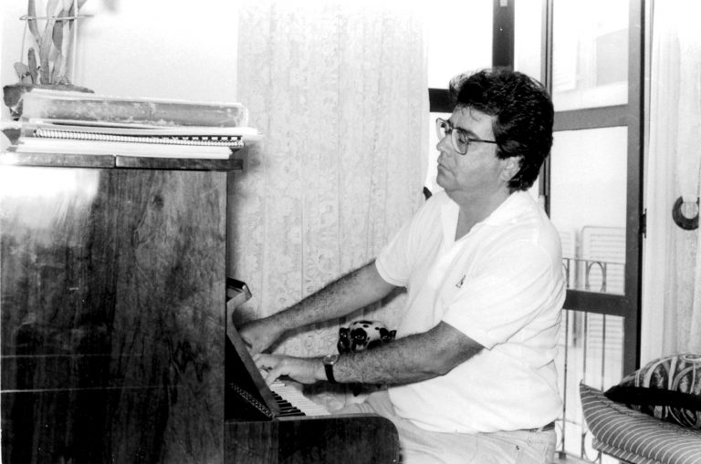 Almeida Prado, o pianista e compositor contemporâneo brasileiro | Fritz